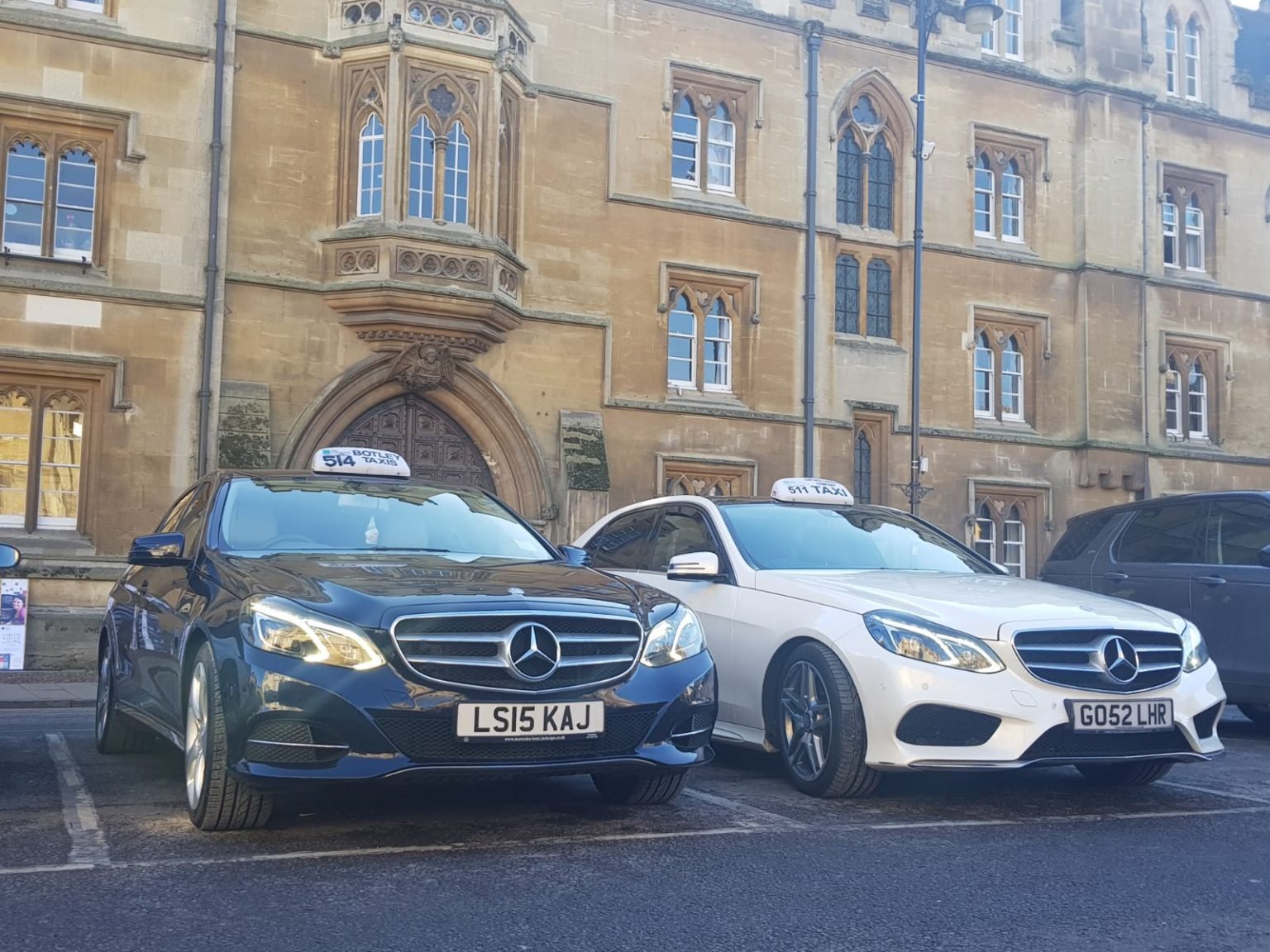 Abingdon Airport Transfers | Airport Taxis | Oxford Carriage LTD